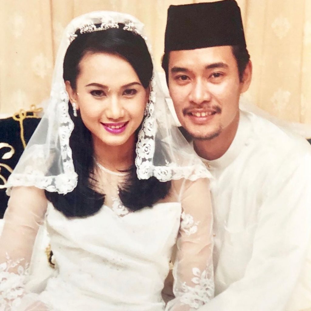 “Alhamdullilah Dari School Sampai La Still In Love.” Amy Mastura Kongsi ... “Alhamdullilah Dari School Sampai La Still In Love.” Amy Mastura Kongsi ...