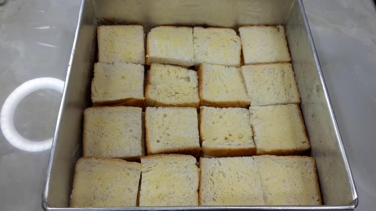 Puding Roti Kastard, Simple Je Buatnya. Famili Confirm Suka!