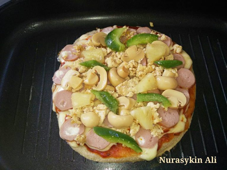 Roti Heaven Ala Pizza Terlajak Mudah, Ringkas Je Cara Buat. Makan Panas ...