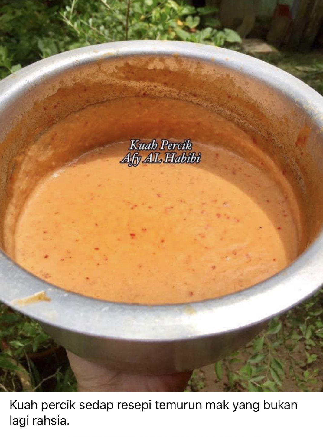 Sebuku Roti Terletak Elok Atas Meja Tak Terusik, Jadikan Pizza Sekelip ...