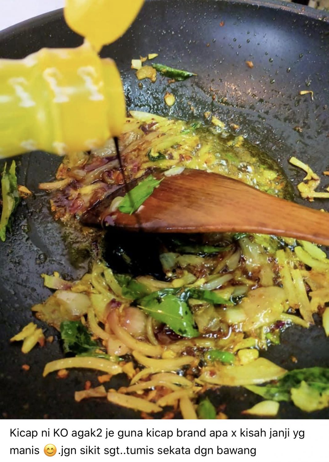 Ayam Masak Kicap Ni Memang Terangkat! Letak Daun Kari Dan Sos Tiram ...