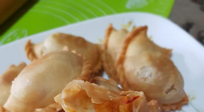 Resipi Karipap Daging Yang Kulitnya Lebih Rangup & Inti Sedap. Wanita ...