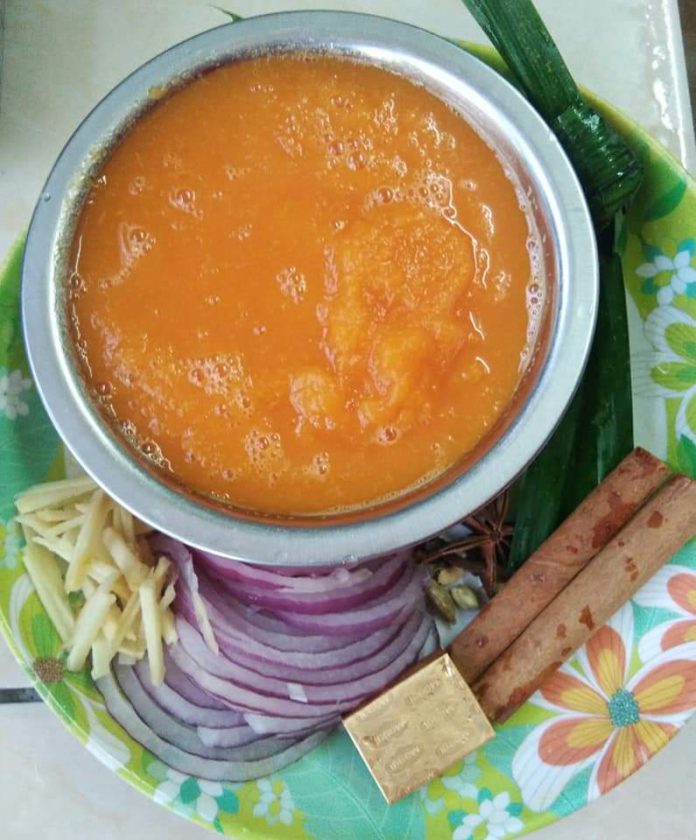 Sebuku Roti Terletak Elok Atas Meja Tak Terusik, Jadikan Pizza Sekelip ...