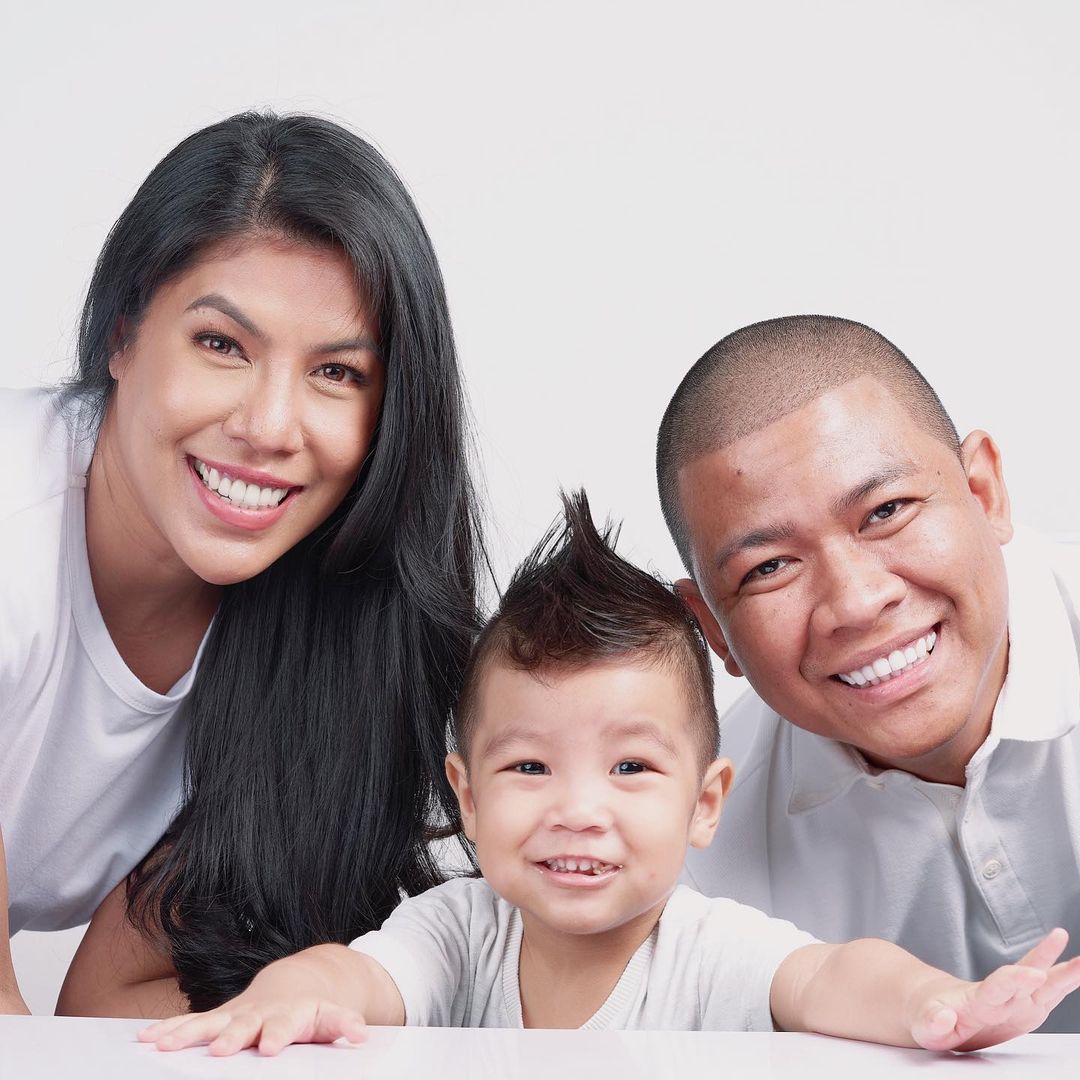 “Terangnya Hati Mu Anak.” Baru Dua Tahun, Anak Betty Rahmad Lancar Baca ...