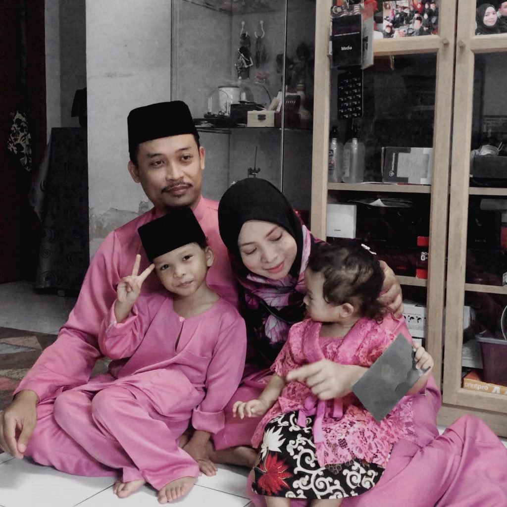 Anak Umur 5 Tahun Conteng Dinding Lukis Kawan Datang Raya, Tarik ...