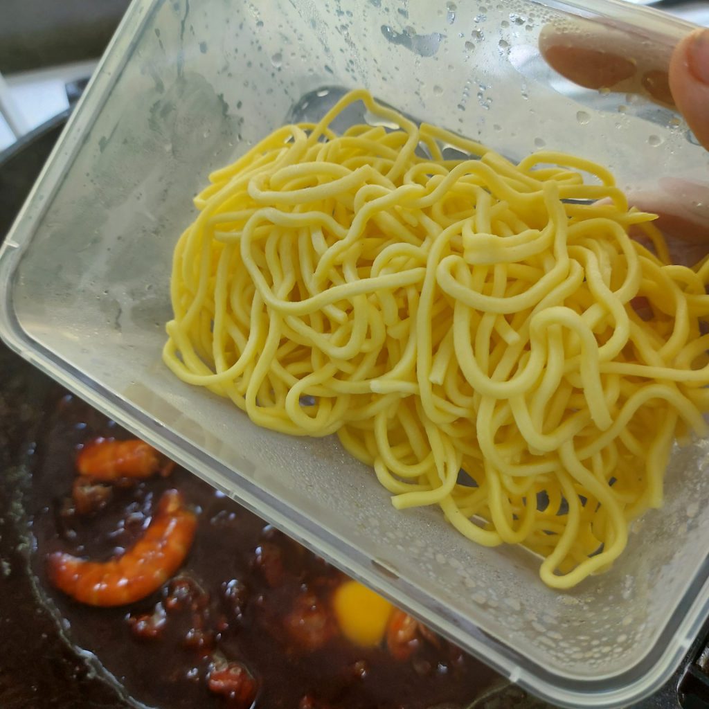 Tak Guna Ikan Pun Boleh Sedap! Wanita Ini Kongsi Resipi Mee Belacan ...
