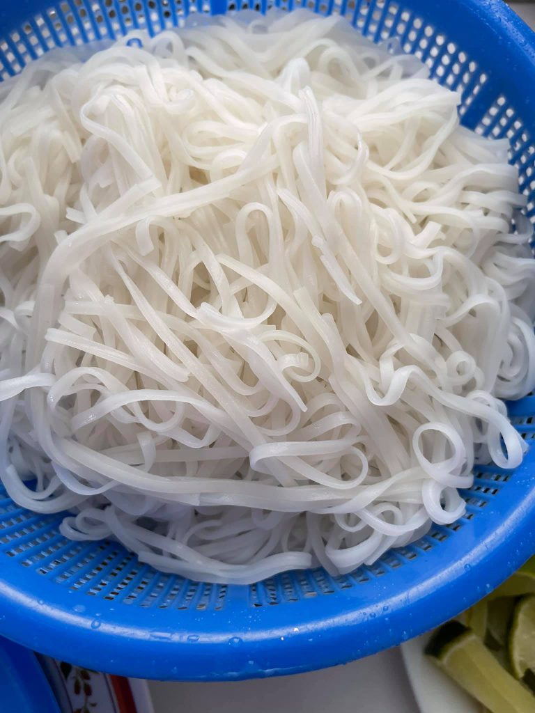 Phone Kecil Anak Tak Selesa Buat PdPR. Gabungkan Ke Tv Je, Baru Puas ...