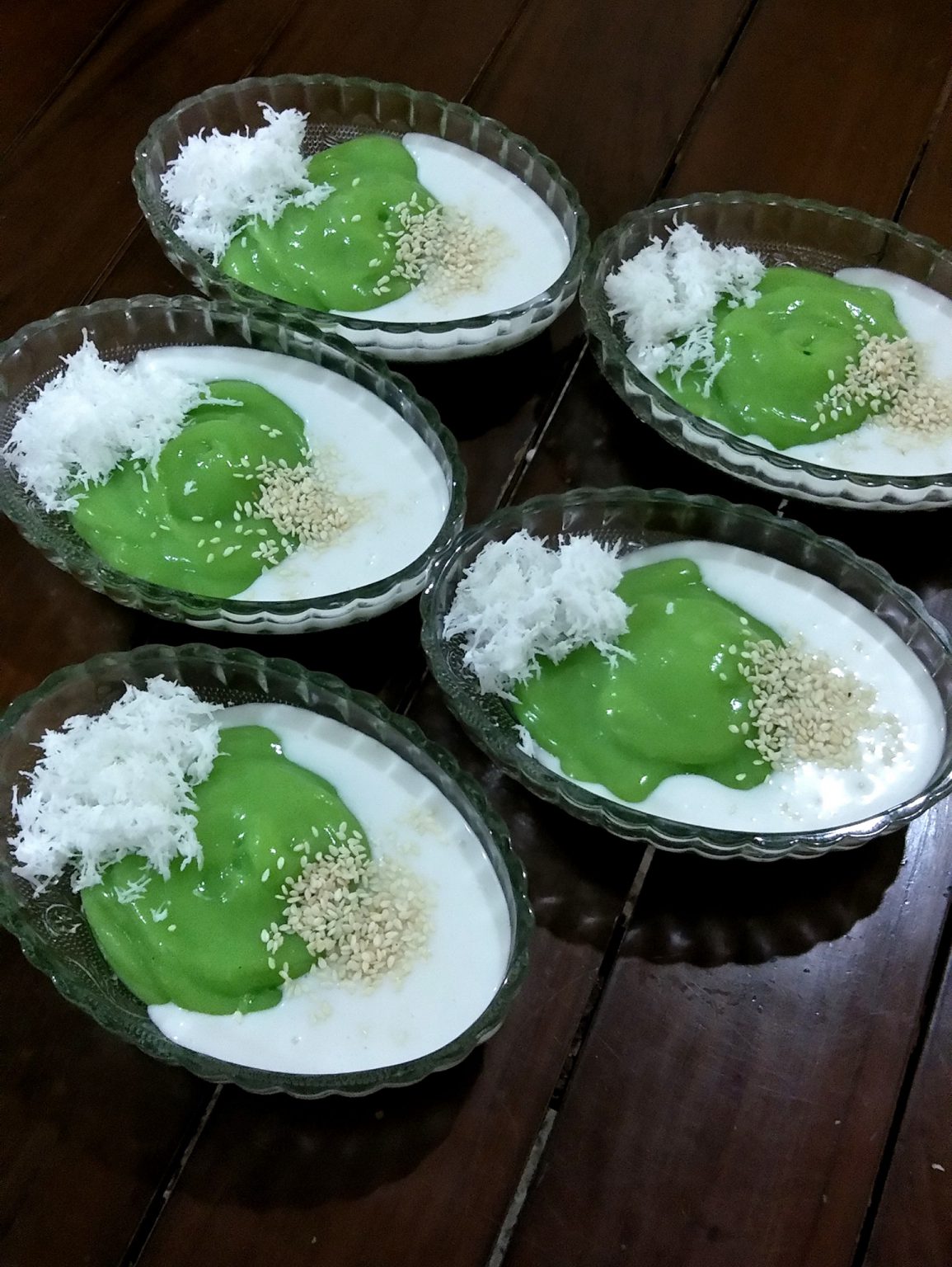 "Kanom Piak Poon", Puding Pandan Ikut Resipi 'Maid Thai', Rasa Lemak ...