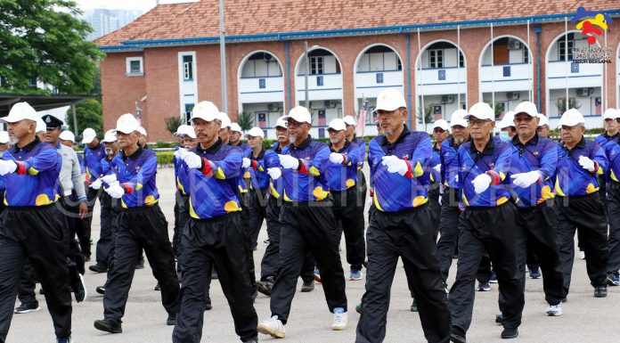 Bahang Hari Kebangsaan Ke 65 Kian Terasa, Koleksi Foto PDRM Bikin ...