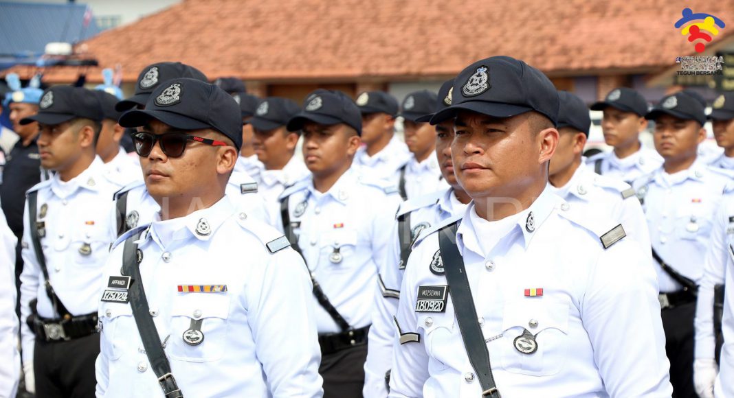Bahang Hari Kebangsaan Ke 65 Kian Terasa, Koleksi Foto PDRM Bikin ...