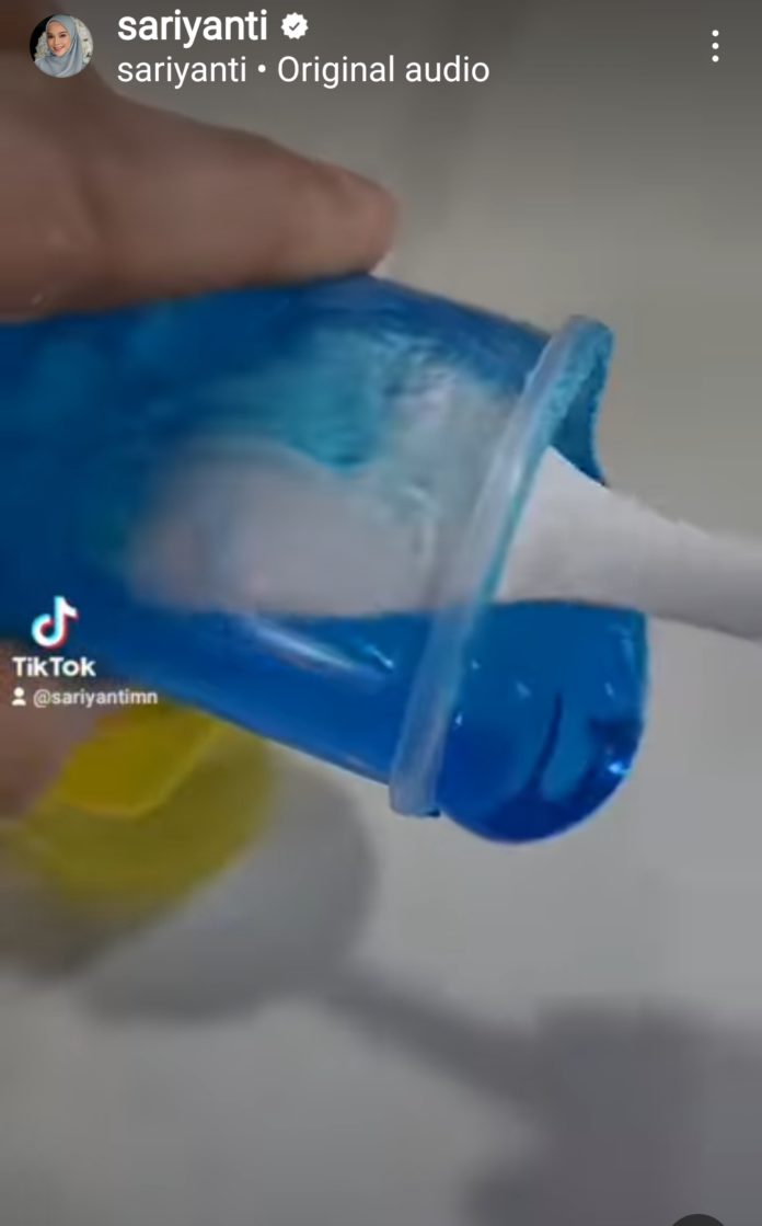 Bukan Main Lagi Anak Dara Jep Sepahtu Ni. Main Slime, Speaking Berhabuk Tarik Perhatian Netizen!