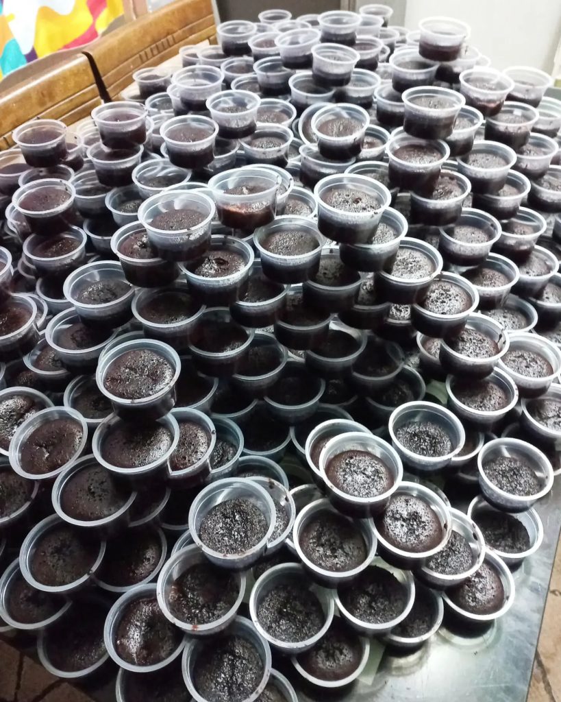 Satu Adunan Dapat 24 Kek Coklat Miost, Sesuai Sangat Dijadikan Doorgift ...