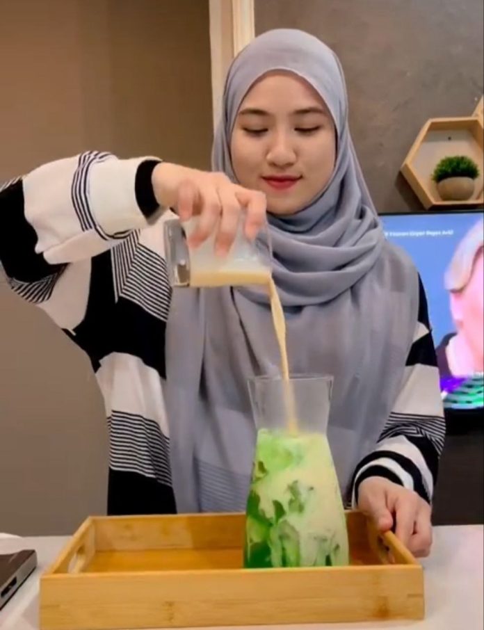 Resipi Legend, Kek Planta Rainbow Tanpa Bahan Penaik. Memang Gebu Dan ...