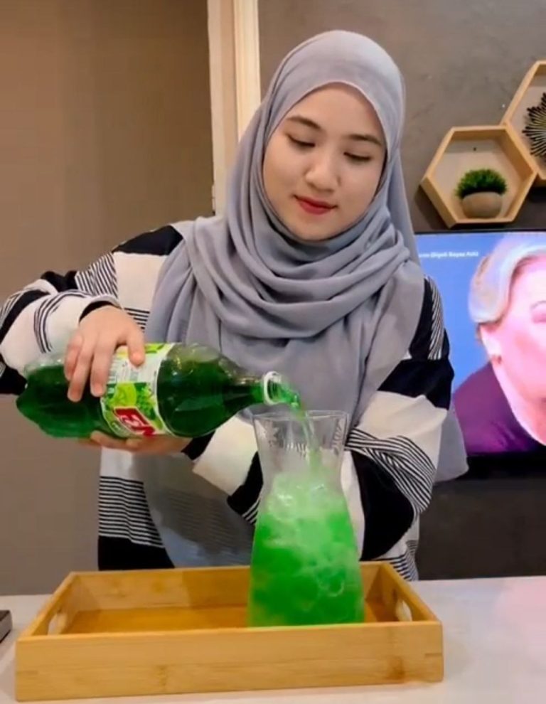 Resipi Legend, Kek Planta Rainbow Tanpa Bahan Penaik. Memang Gebu Dan ...