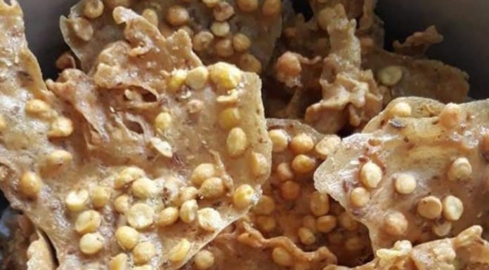 Rempeyek Kacang Dhal, Terasa Rangup Krup Krap Tanpa Guna Santan!