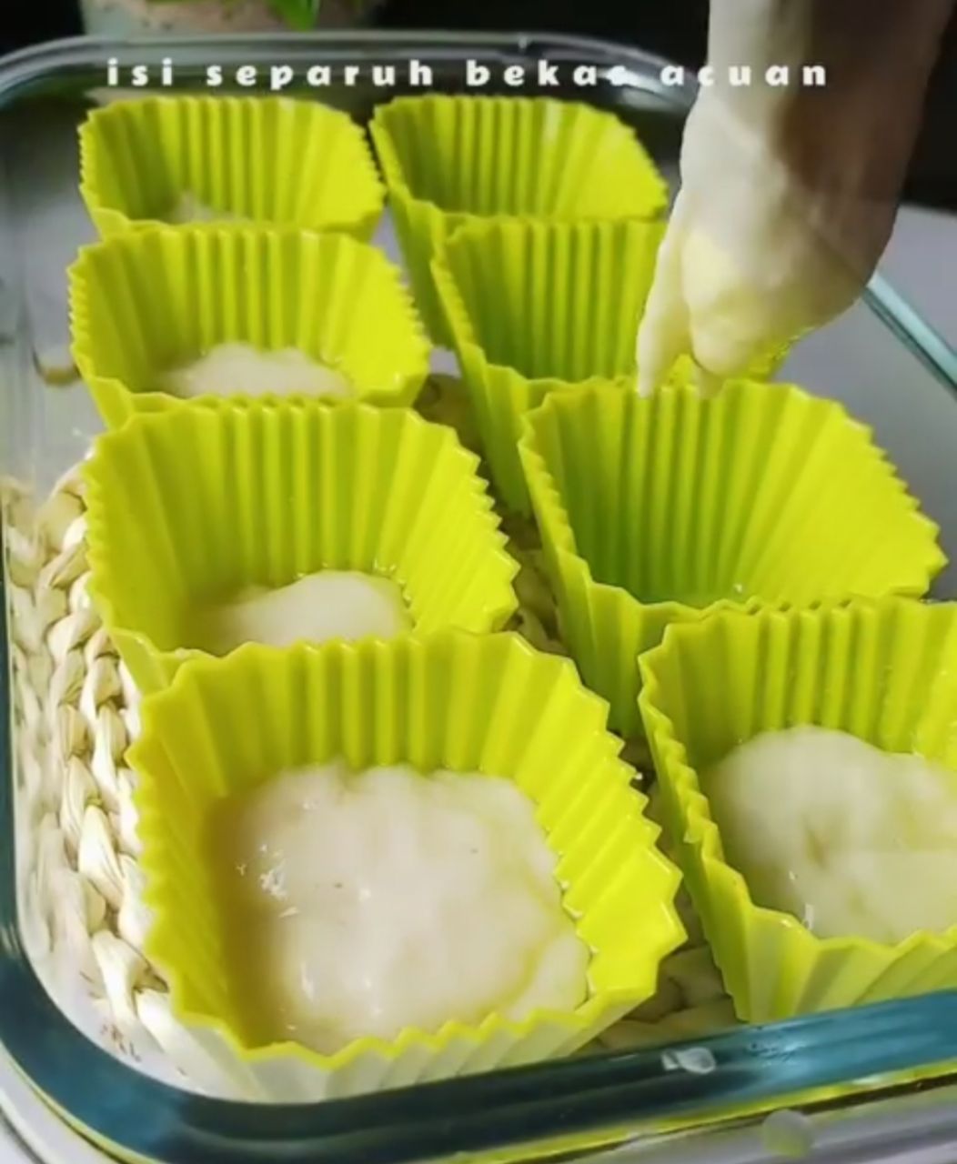 Ekstra Lembut. Apam Solo Inti Kelapa Manis Confirm Boleh Pikat Mentua!