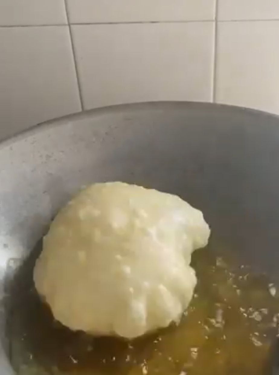 Roti Heaven Ala Pizza Terlajak Mudah, Ringkas Je Cara Buat. Makan Panas ...