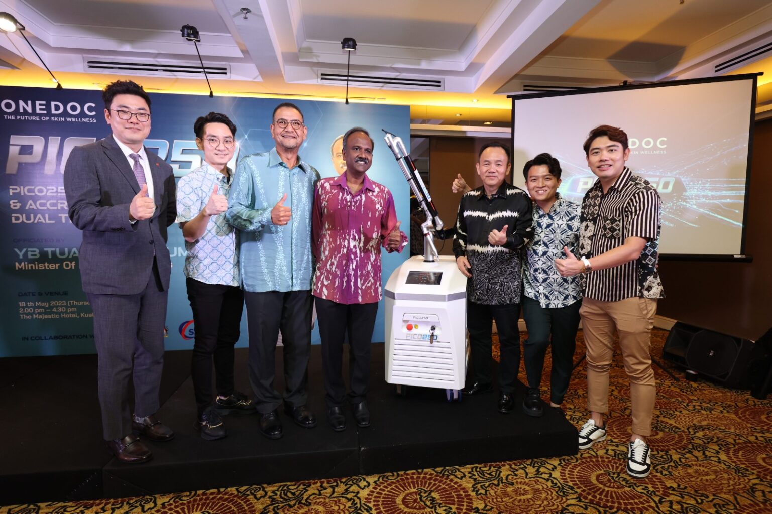 Cantik Tak Kenal Usia! Kumpulan Syarikat 1 Doc Lancar Mesin Rias Pico ...