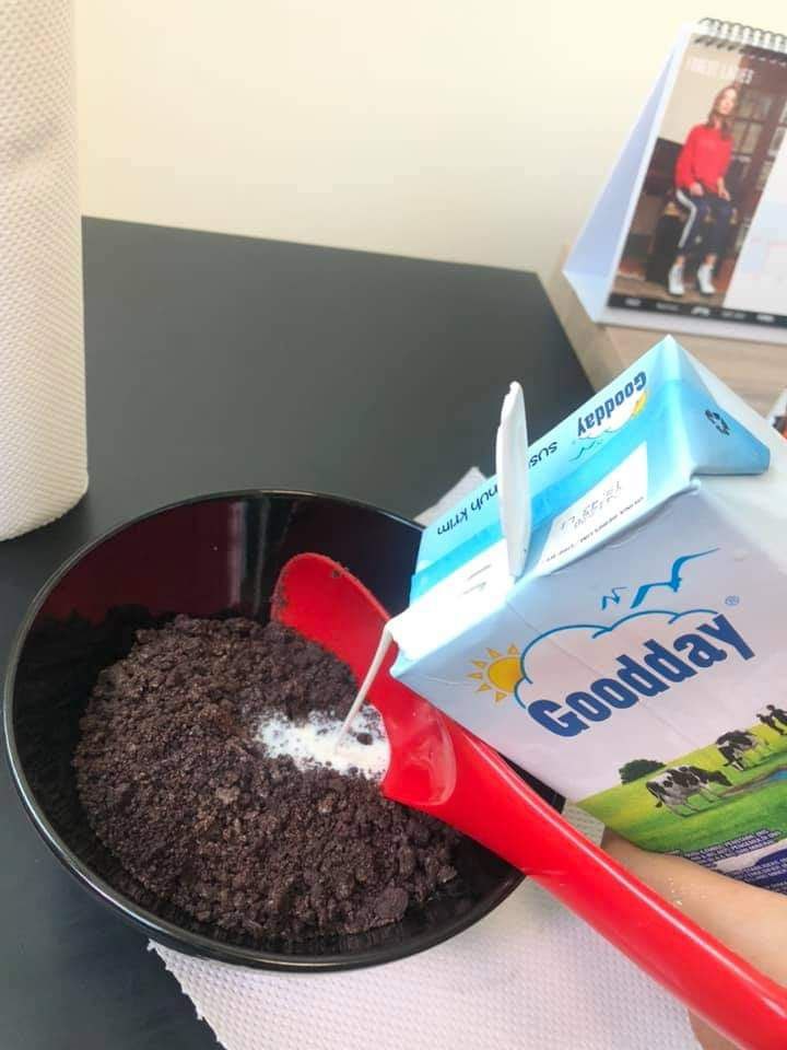 Jimat Kos Dan Masa! Buat Kek Oreo Dengan 2 Bahan Sahaja Pun Dah Sedap ...